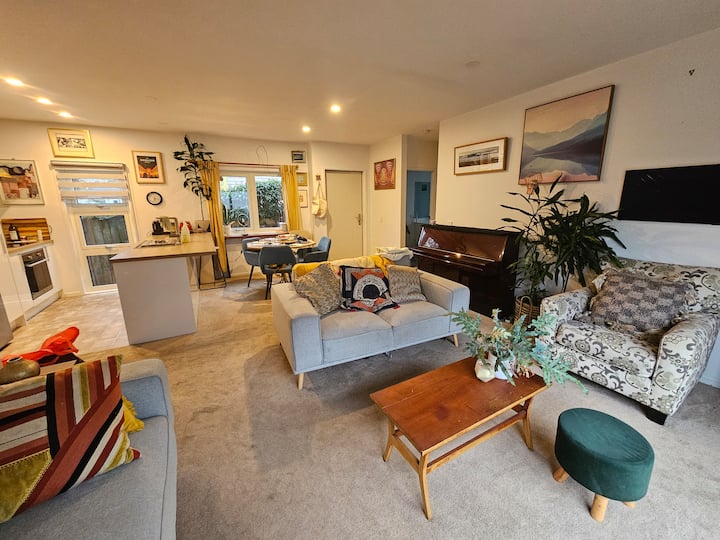 Funky 2 Bedroom Pad, Close To The City Centre - Christchurch