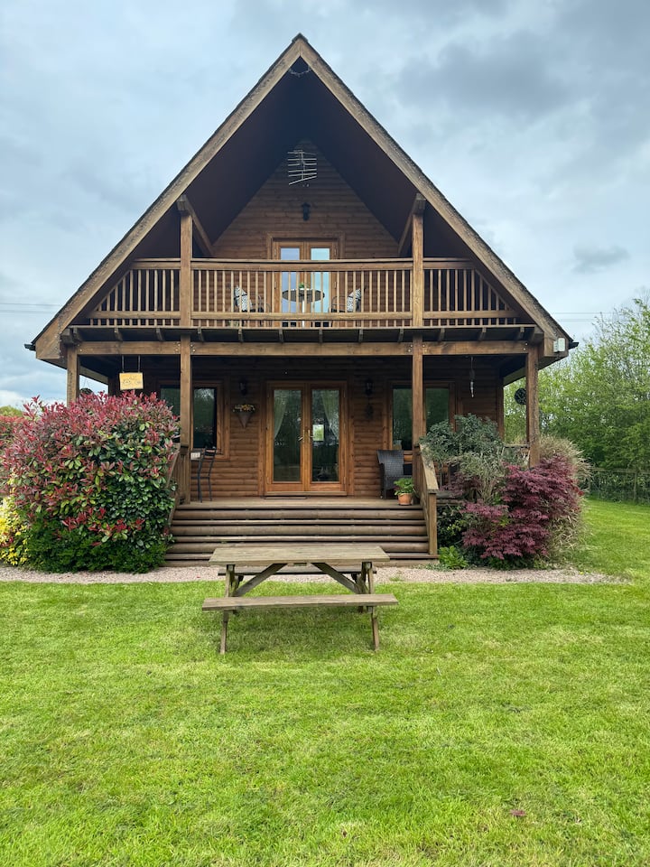 Oasis Lodges, Lily Lodge With Private Hot Tub - Ledbury
