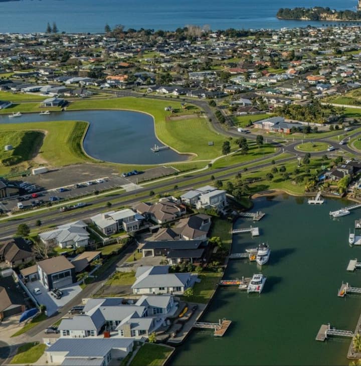 Mermaid Portside With Super King Bed And Ensuite. - Whitianga