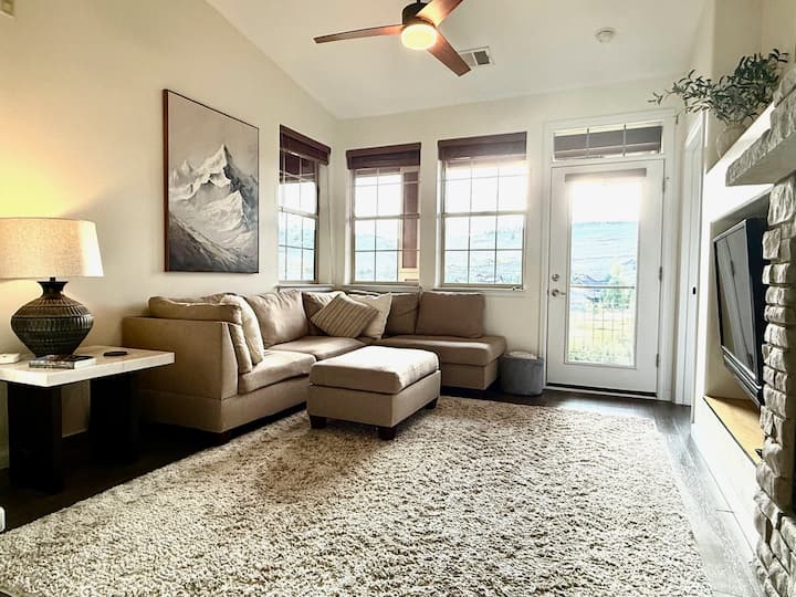 Fresh, Clean And Newly Updated Condo In Granby, Co - Granby, CO