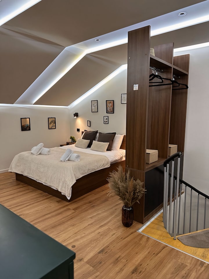 Centre-ville De Blloku Loft Moderne 02 - Tirana