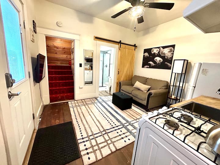 Adorable And Cozy 1 Bed 1 Bath Near Downtown Boise - Boise, ID