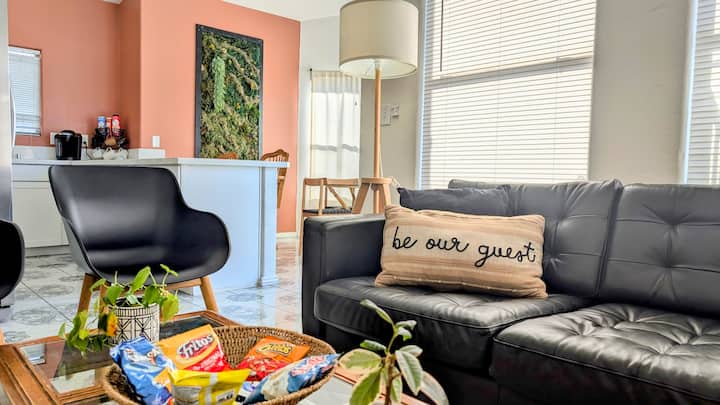 Home With Pool 27 Min From Lv Strip - Lake Las Vegas, NV