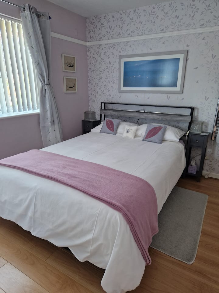 Double En-suite Room In Quiet Area - Jersey