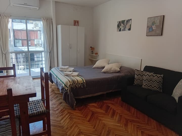 Cómodo Y Luminoso, A Pasos De Av. Santa Fe - Buenos Aires