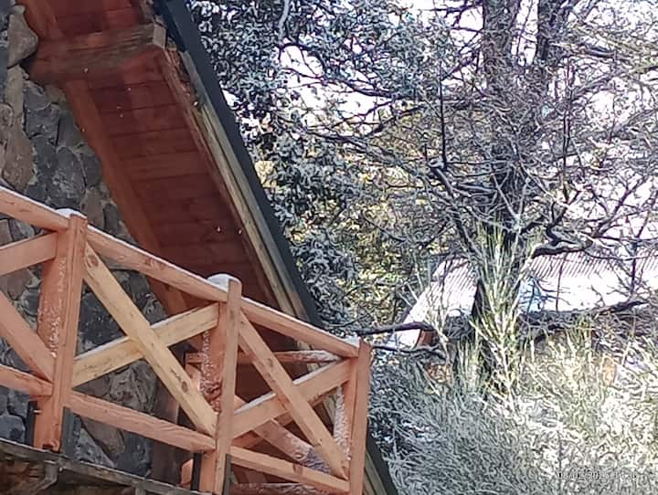 Chalet Cerca Al Centro Y Jardín Confortable ! - Villa La Angostura