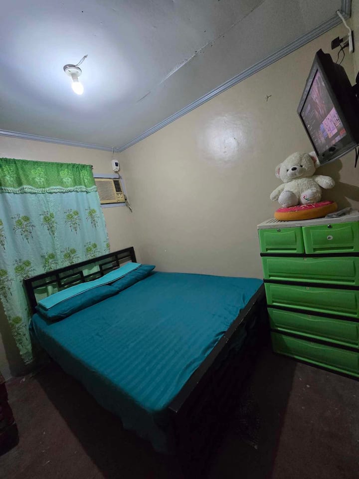 Budget Friendly House For Rent W/ Parking -Seaside - Philippines