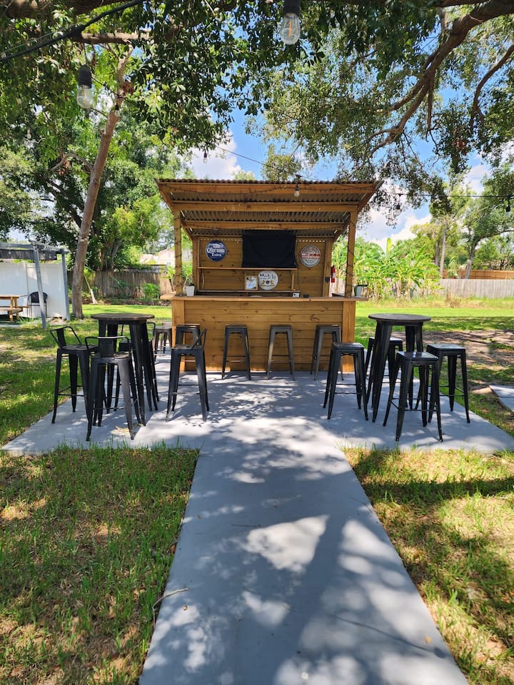 #17 Executive King Bed Home - Joyful Moment - Tampa, FL