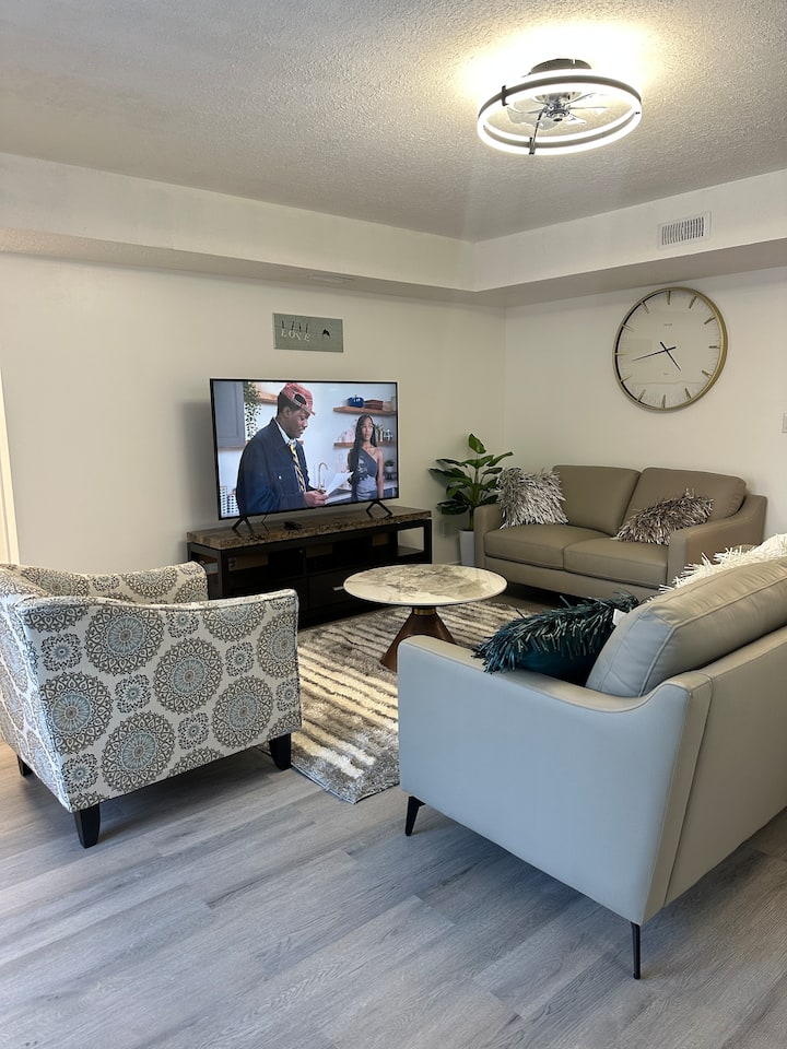 2bedroom, 2bed Day Light Suite - Prince George