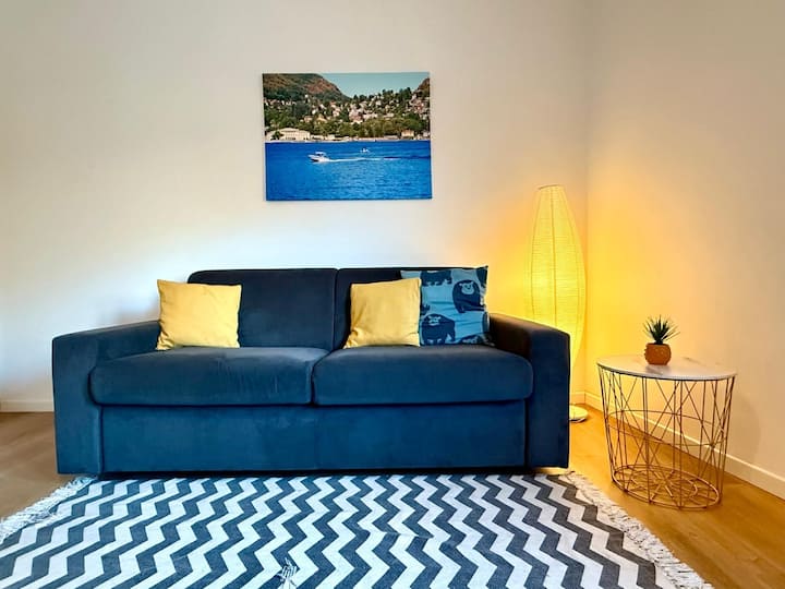 2min Walk To Como Lake, Near Hilton, Big Shower - Como