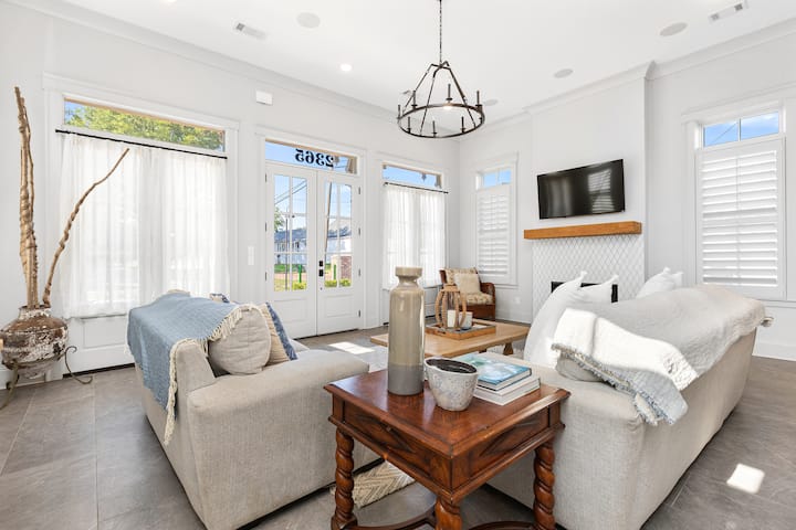 Cozy 2-bedroom Home In Downtown Hernando - Arkabutla Lake, MS