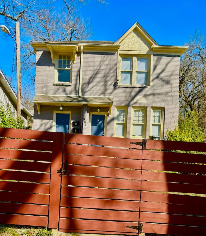 Belhaven Colonial By Hospitals & Restaurants - Jackson, MS