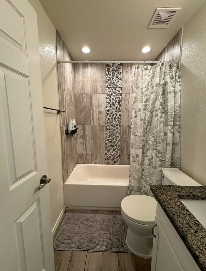 Central Phoenix 2-bed 2-bath Gem - Phoenix, AZ