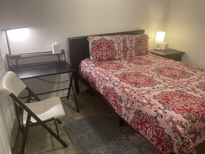 Cheerful 4 Bedroom Home Right Off Highway Near Ucf - Oviedo, FL