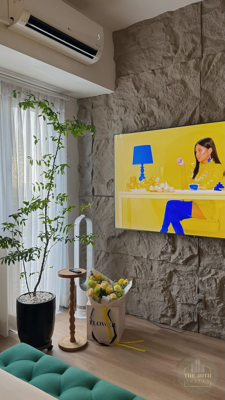 Smart Pad | 75” Cinematic Movie Exp | Date Nights - Ortigas Center