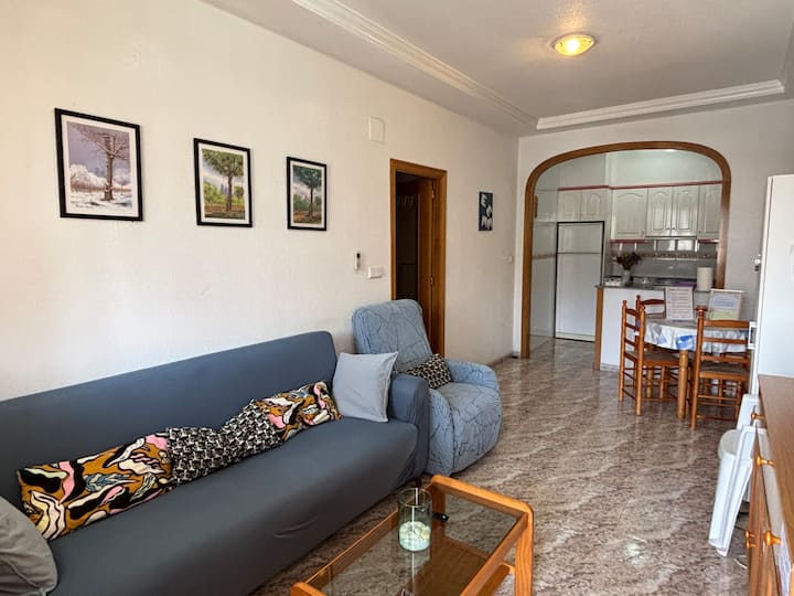 Apartamento En Torrevieja, Ideal Para Familias - Torrevieja