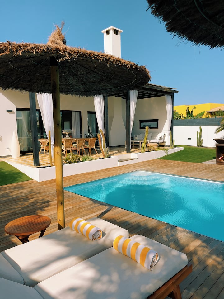Villa Design | Piscine & Palmiers - La Oliva