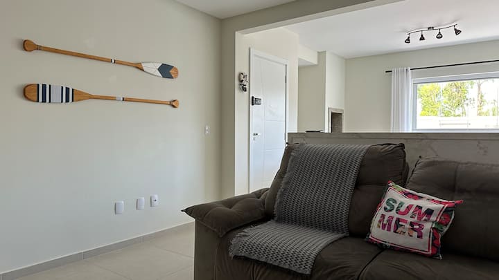 Apartamento Encantador Com Estacionamentos. - Governador Celso Ramos