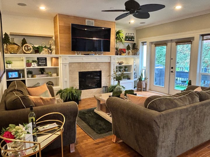 4 Bedroom 2 Bath Lux Bear Mountain Home Victoria - Langford