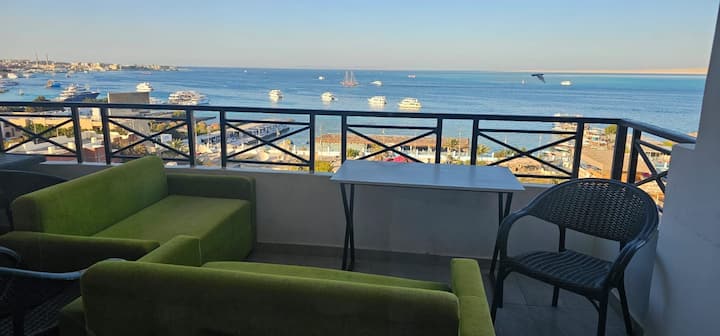 Sea View Apartment In City Center Beach Front 10 - Hurghada