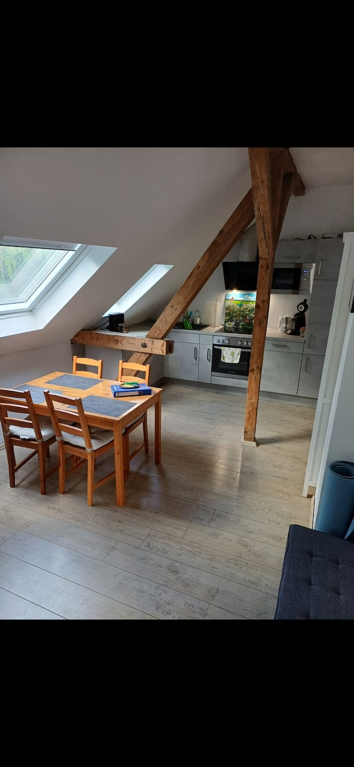 Dachgeschosswohnung Mit Klimaanlage, Wlan, Küche - Dortmund