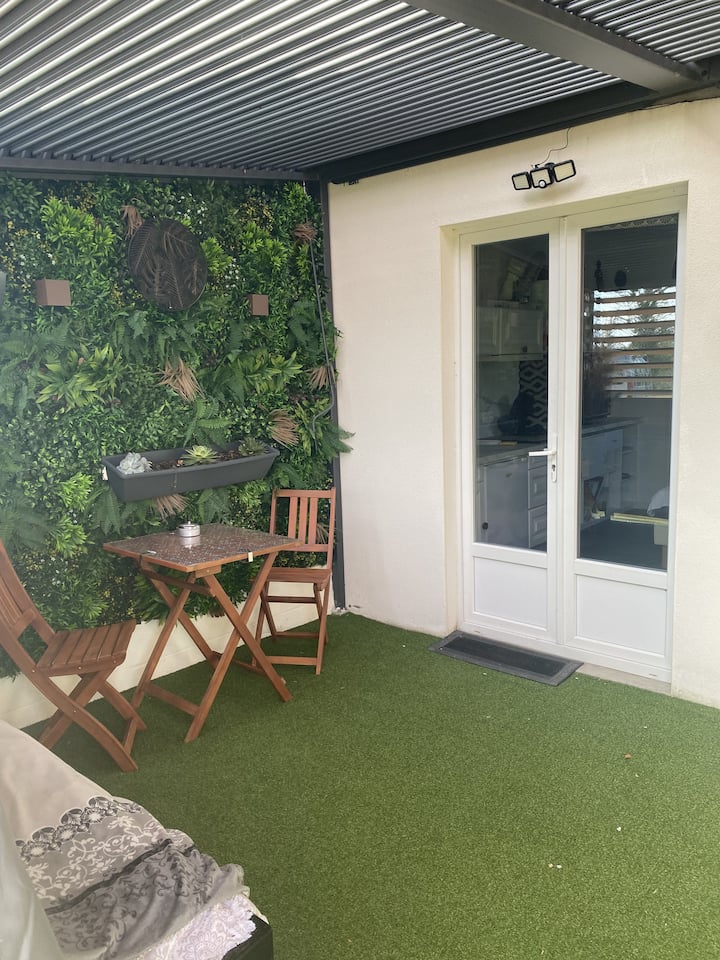 Agréable Studio Dans Villa Arboré - Montivilliers