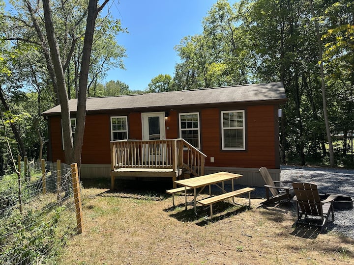 Harpers Ferry Potomac River River View Cabin 1 - Harpers Ferry, WV