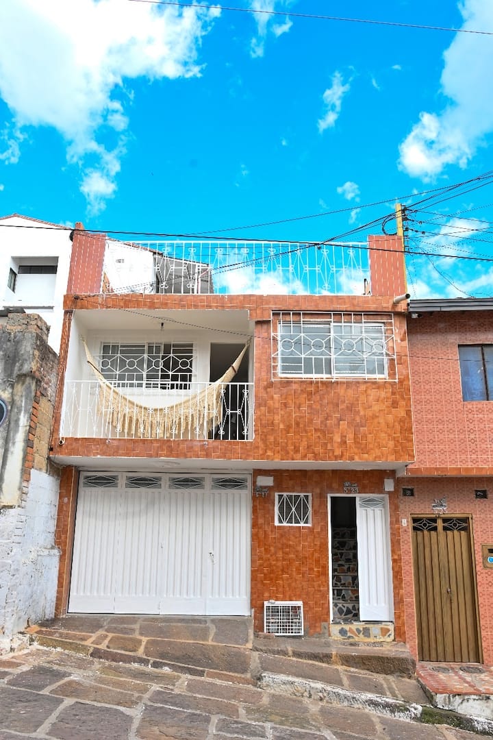 Casa Amplia Fresca Y Cerca Al Hospital. - San Gil