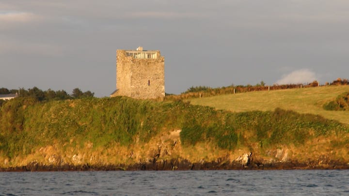 Romantic Castle At Roaringwater Bay - Irlanda