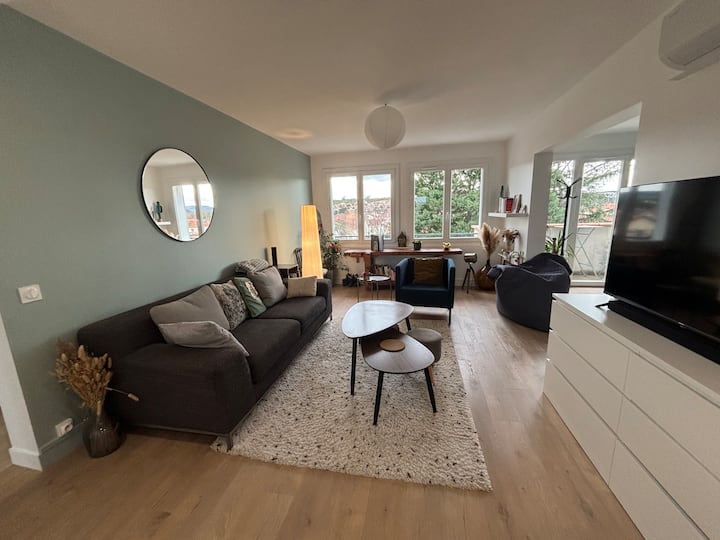 Appart Issoire, 2 Chambres, Balcon, Parking, Clim - Issoire