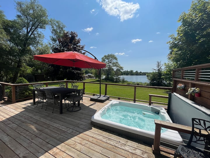 4 Bedroom, 3 Bathroom Riverfront Batawa - Brighton