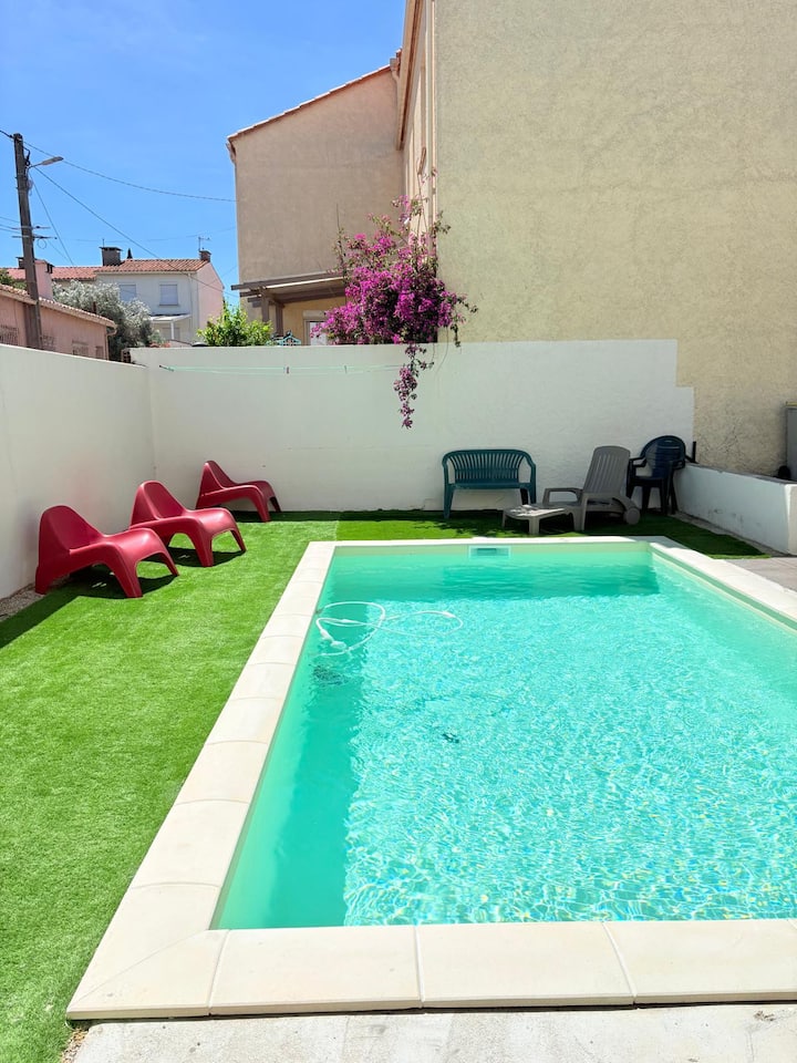 Spacieuse Villa Au Village De St Cyprien Pour 15 P - Saint-Cyprien