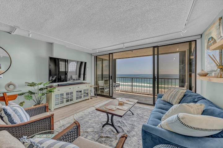 Elegantly Renovated 2 Bedroom Oceanfront Condo At Station One. Sleeps 6. - Wilmington, NC