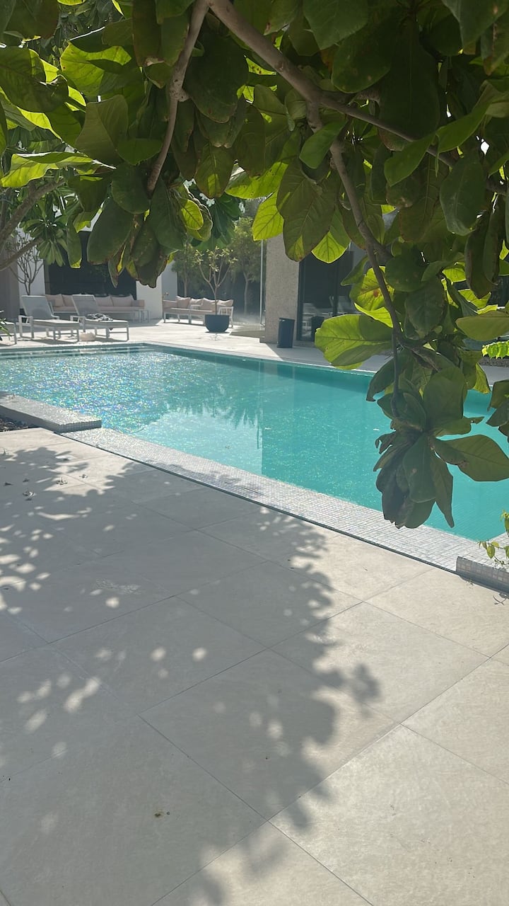 Luxurious Farm With 4 Master Bedrooms And Pool. - Abu Dhabi