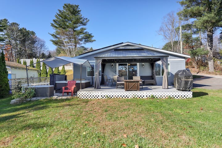 Hot Tub, Guest Fave, Lg Open Lr, Family Friendly - Pontoosuc Lake, MA