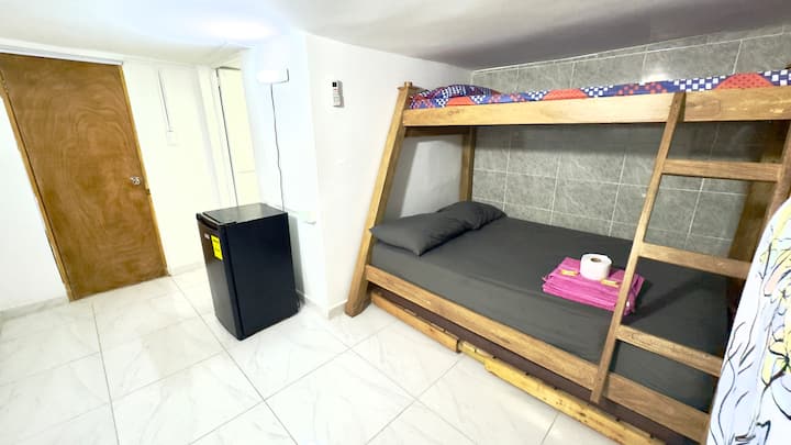 Habitación Privada Cerca De La Playa Y Centro - San Andrés