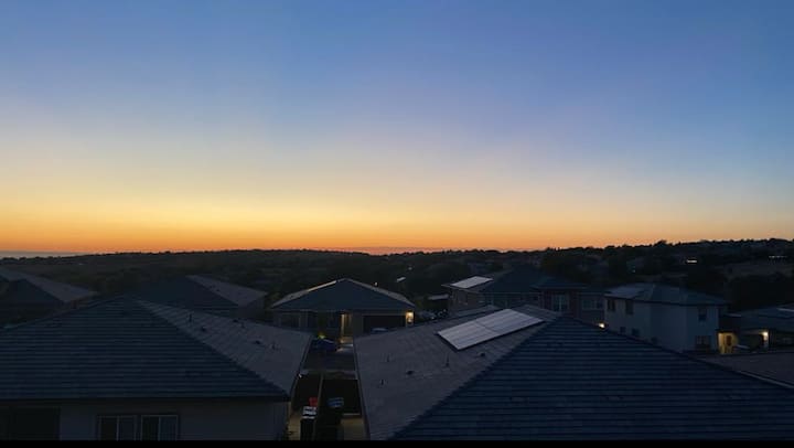 Newly Built Getaway | Fast Wi-fi + Office Space - El Dorado Hills, CA