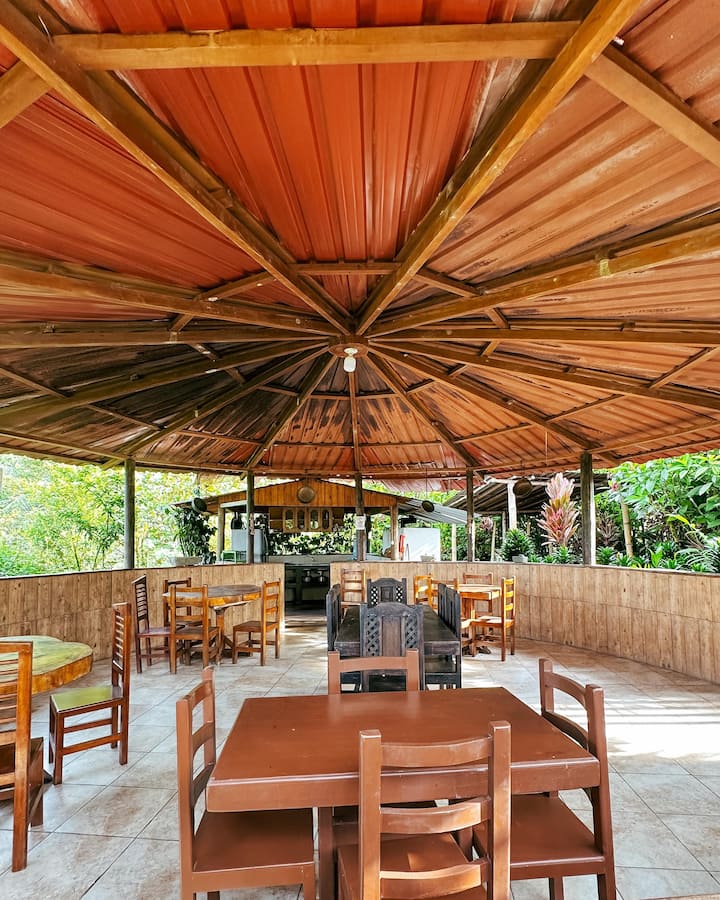 Mindo Paradise. 
Beautiful Cabins, Pool & Yacuzzy - Mindo Valley