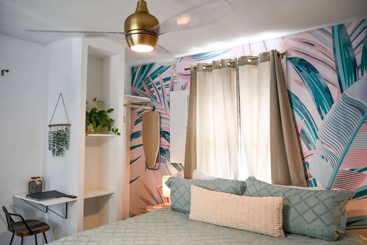 Downtown Romantic Boutique Bed & Bath, Unit 6 - St. Augustine, FL