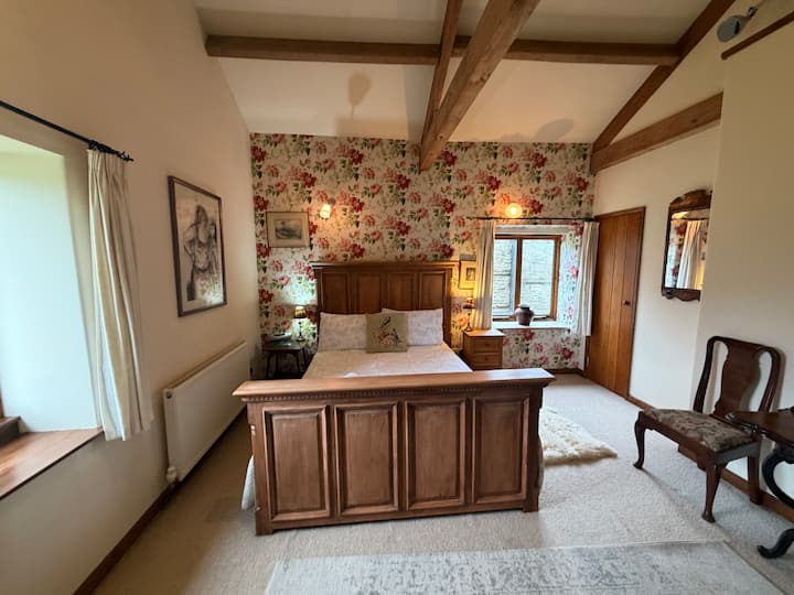 Hawes Hollyhock Barn - Hawes