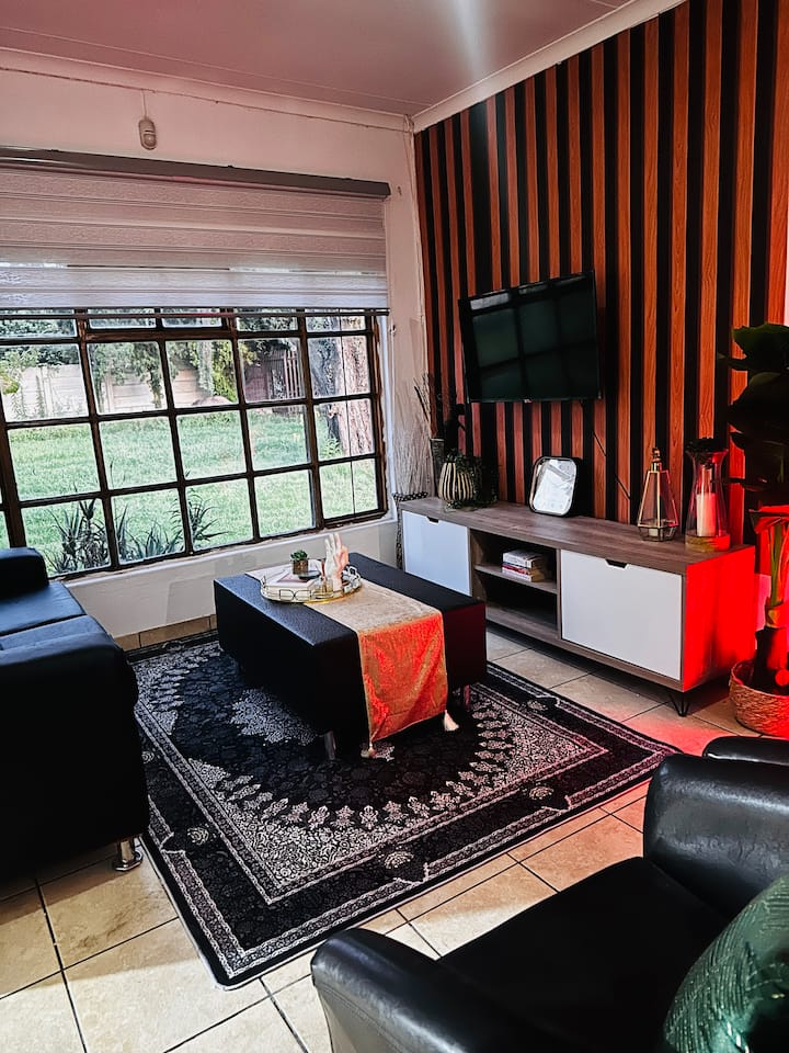 A Private Cottage Perfect For A Peaceful Getaway. - Sasolburg