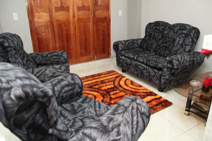 Ground Floor Room+wifi Free+electric Generator - Cuba