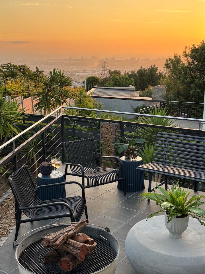 Home With A View - Somerset West - Somerset West