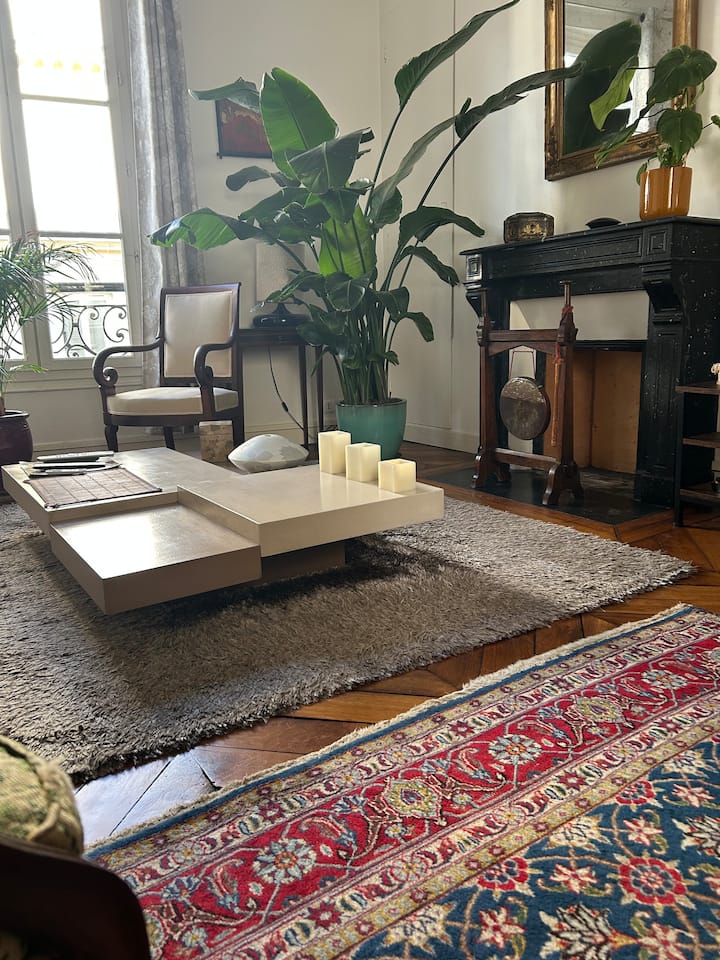 In The Heart Of Montmartre - Paris