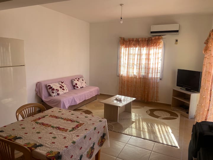 Entire 2 Bedroom Penthouse - Famagosta