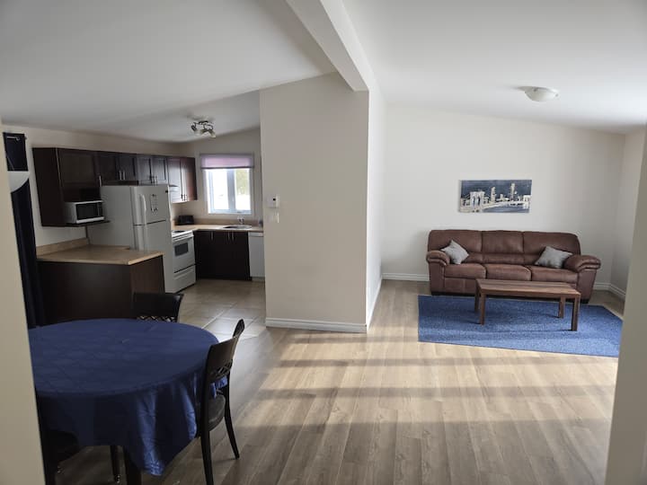 Magnifique Haut De Maison Au Centre-ville Ville - Baie-Comeau