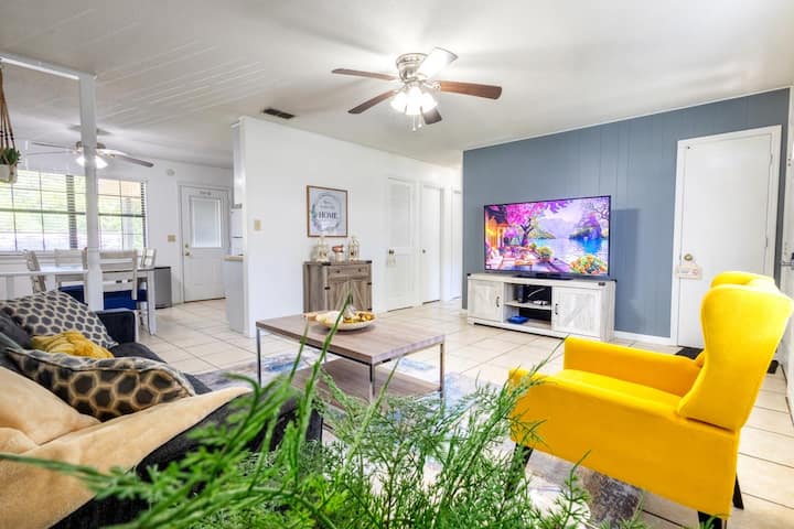Peaceful 2 Bed/1 Bath
5 Miles From Stadium&1.5 Tmh - タラハシー, FL