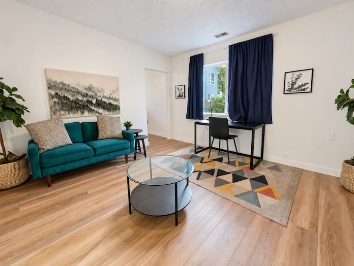 Lovely 1br Private Downtown Hub - 10 - Tacoma, WA