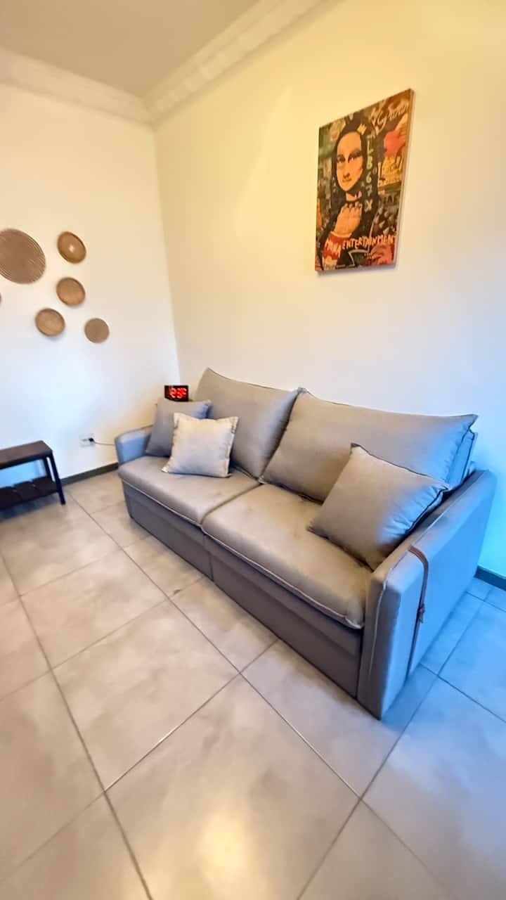 Casa Grande No Centro Com Estacionamento. - Juiz de Fora