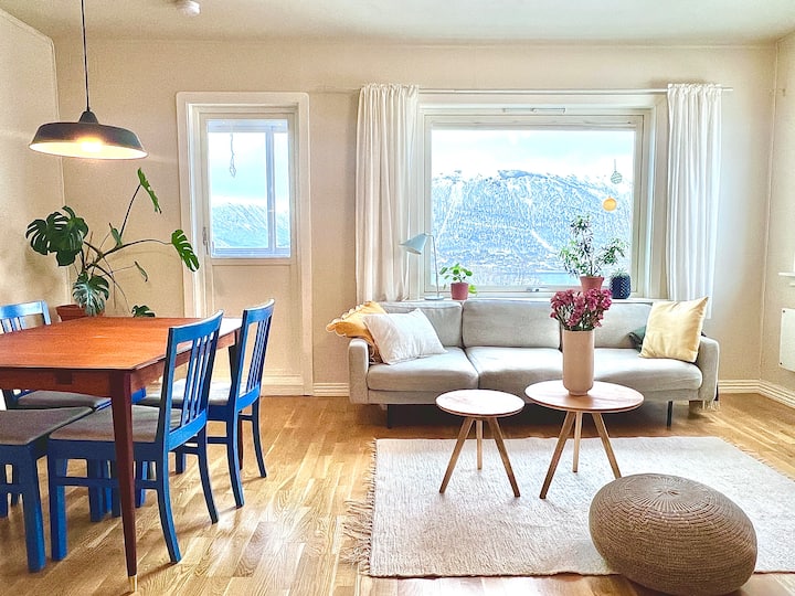 Supersentral Leilighet Med Utsikt Og Balkong - Tromsø